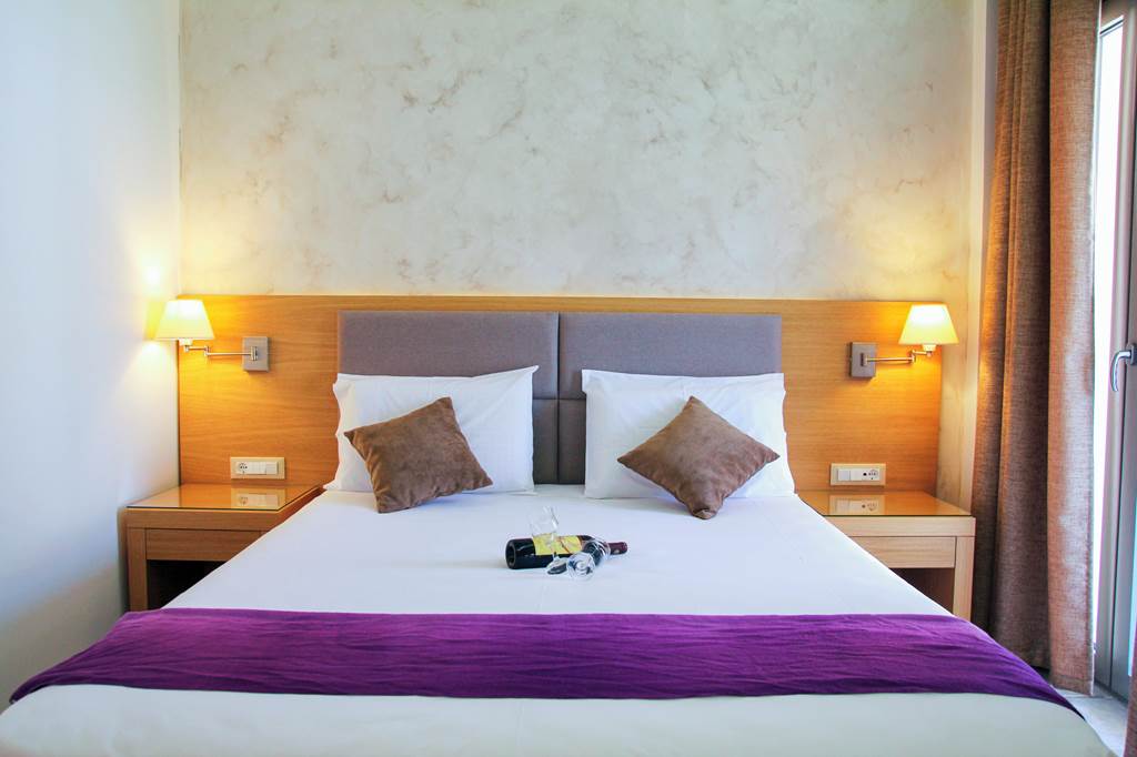 Achilles Hotel - Methoni hotels | Jet2holidays