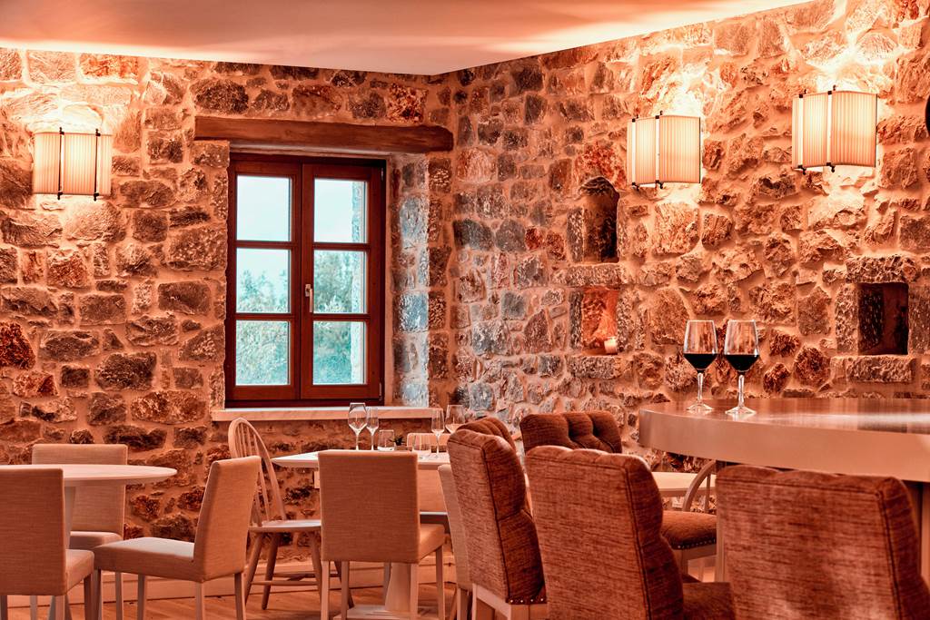 100 Rizes Luxury Sea Side Resort - Kamares hotels | Jet2holidays