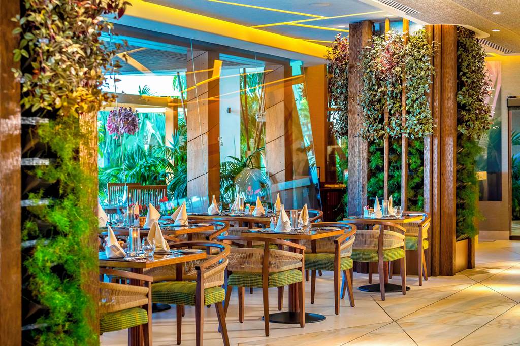 Four Seasons. - Limassol (Larnaca Airport) hotels | Jet2holidays