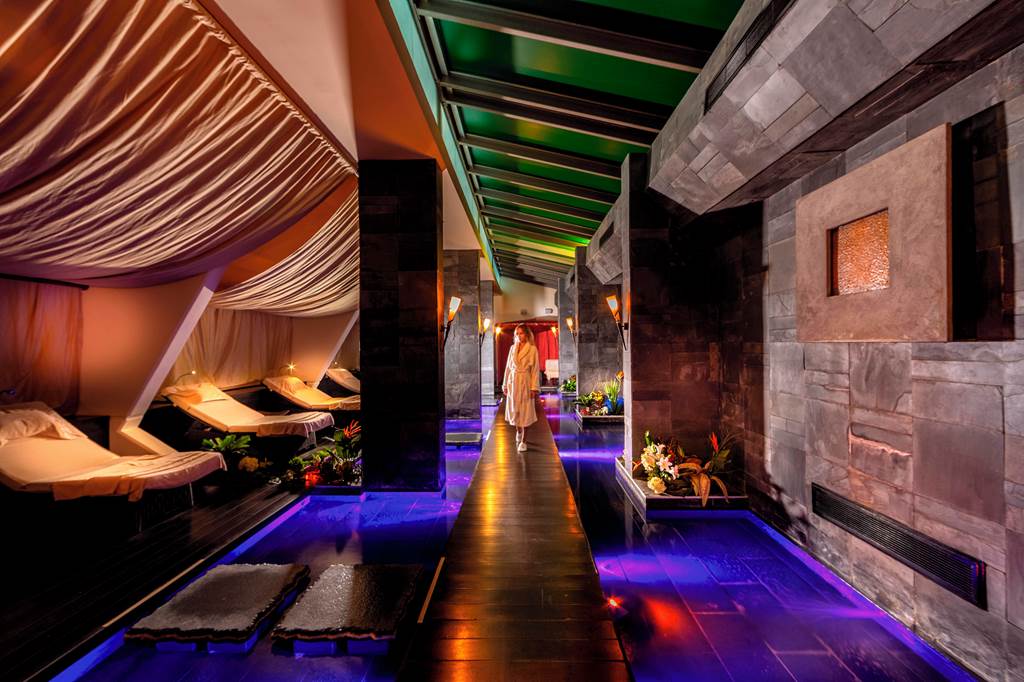 Amathus Beach Hotel Limassol. - Limassol (Larnaca Airport) hotels ...