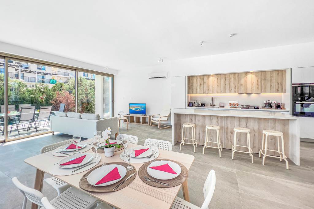 Azure Seaview Garnet Villa | Jet2Villas | Jet2holidays