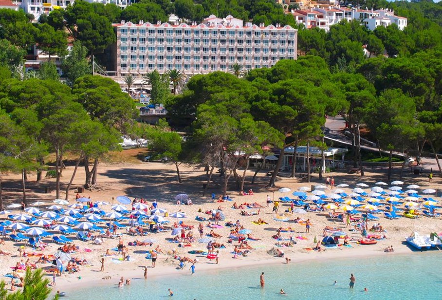 Cala Galdana Holidays 2023/2024 | Cala Galdana Hotels | Jet2holidays