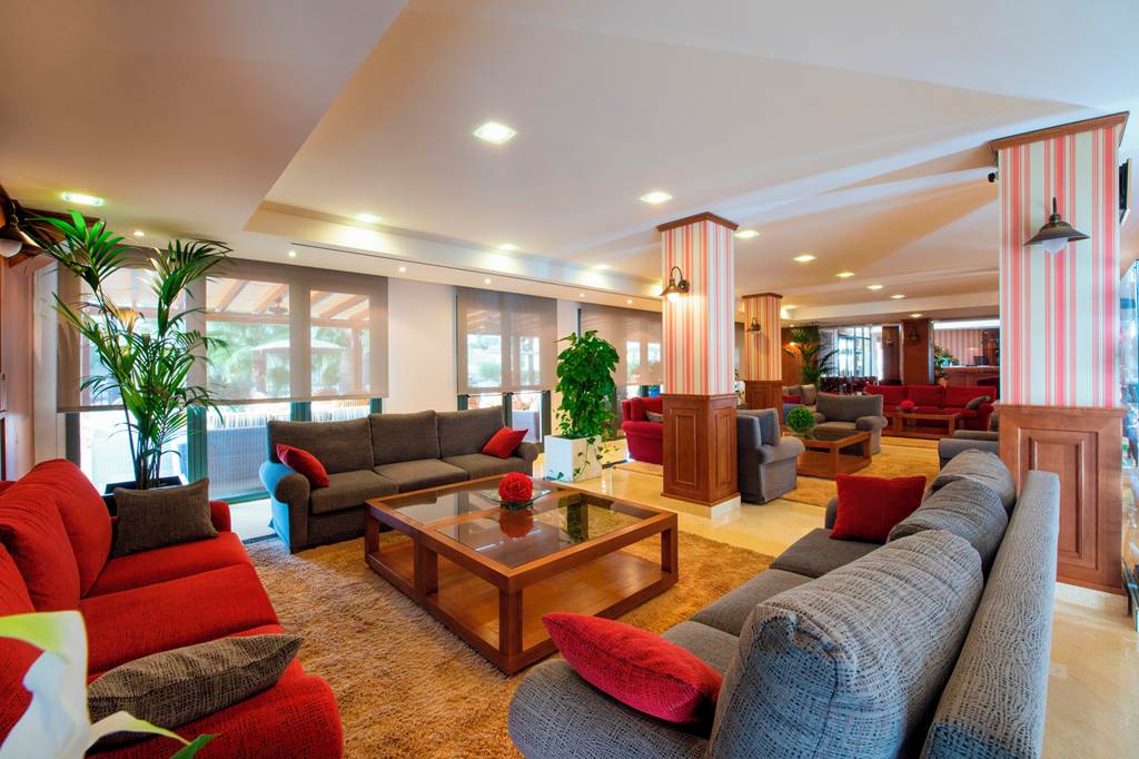 Valentin Star - Cala'n Bosch hotels | Jet2holidays