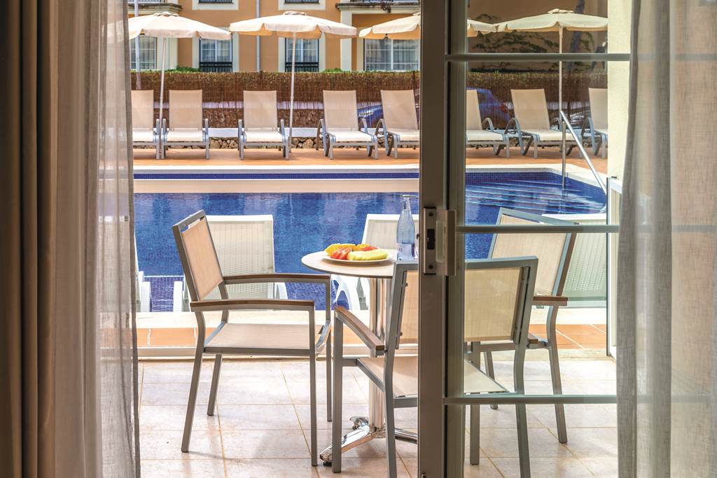 Zafiro Menorca - Cala'n Bosch hotels | Jet2holidays