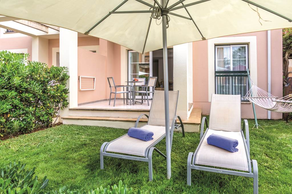 Zafiro Menorca - Cala'n Bosch hotels | Jet2holidays