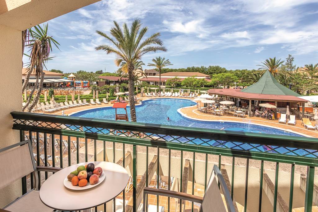 Zafiro Menorca - Cala'n Bosch hotels | Jet2holidays