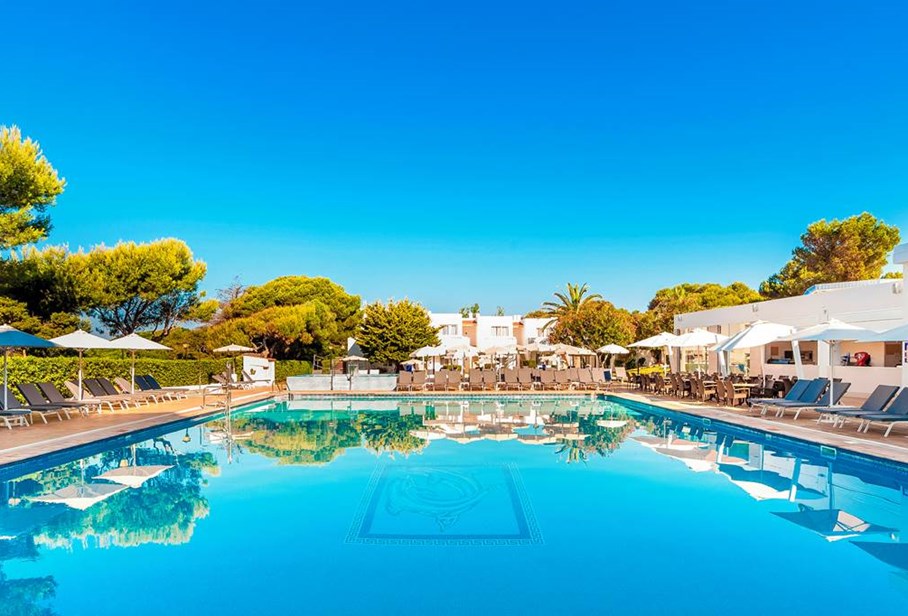Menorca Holidays & Best Deals 2025/2026 | Menorca Hotels | Jet2holidays