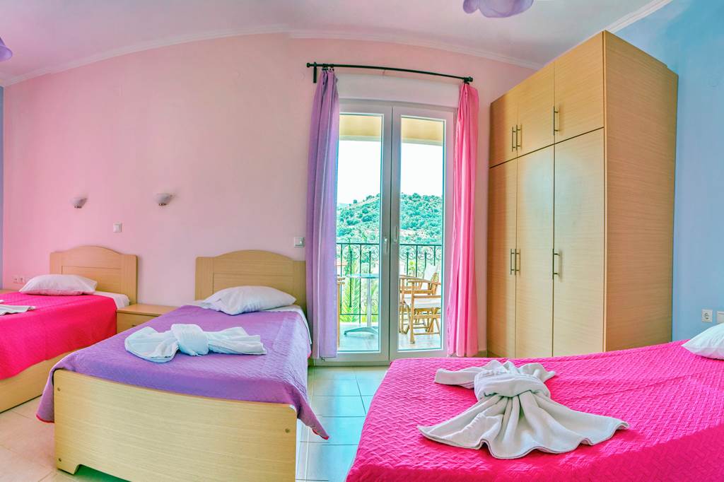 Yakinthos Garden - Anaxos hotels | Jet2holidays