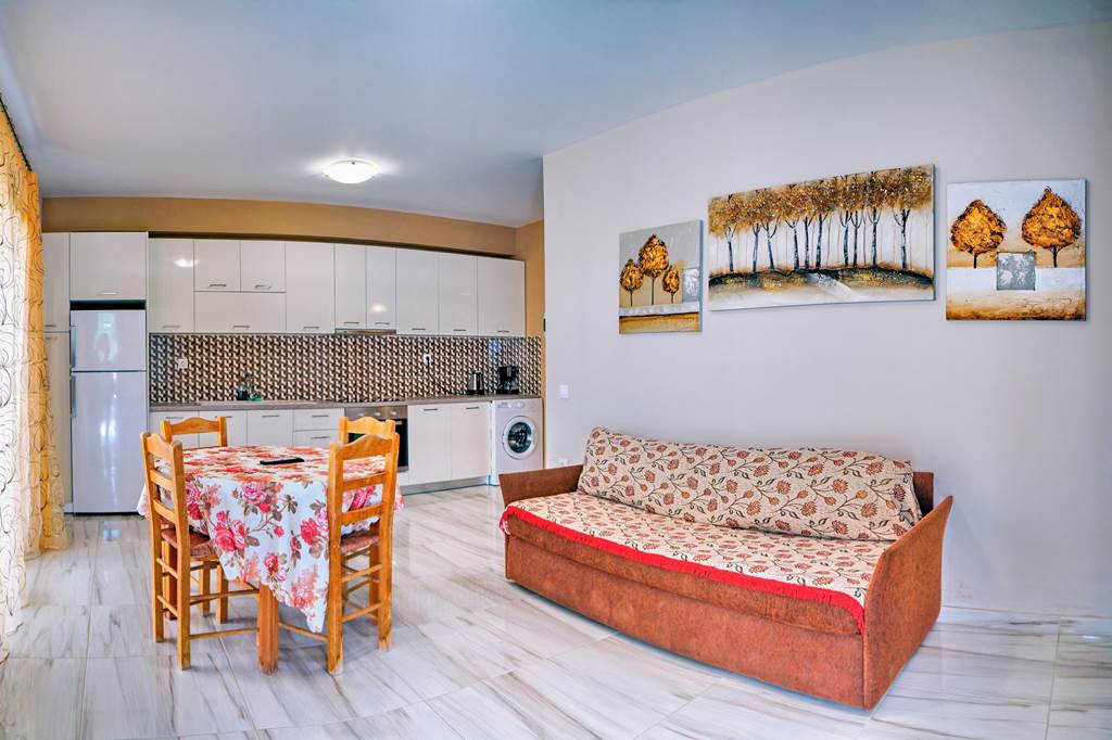 Yakinthos Garden - Anaxos hotels | Jet2holidays