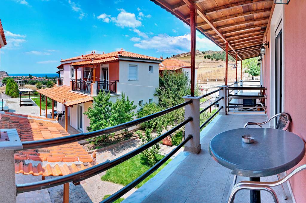 Yakinthos Garden - Anaxos hotels | Jet2holidays