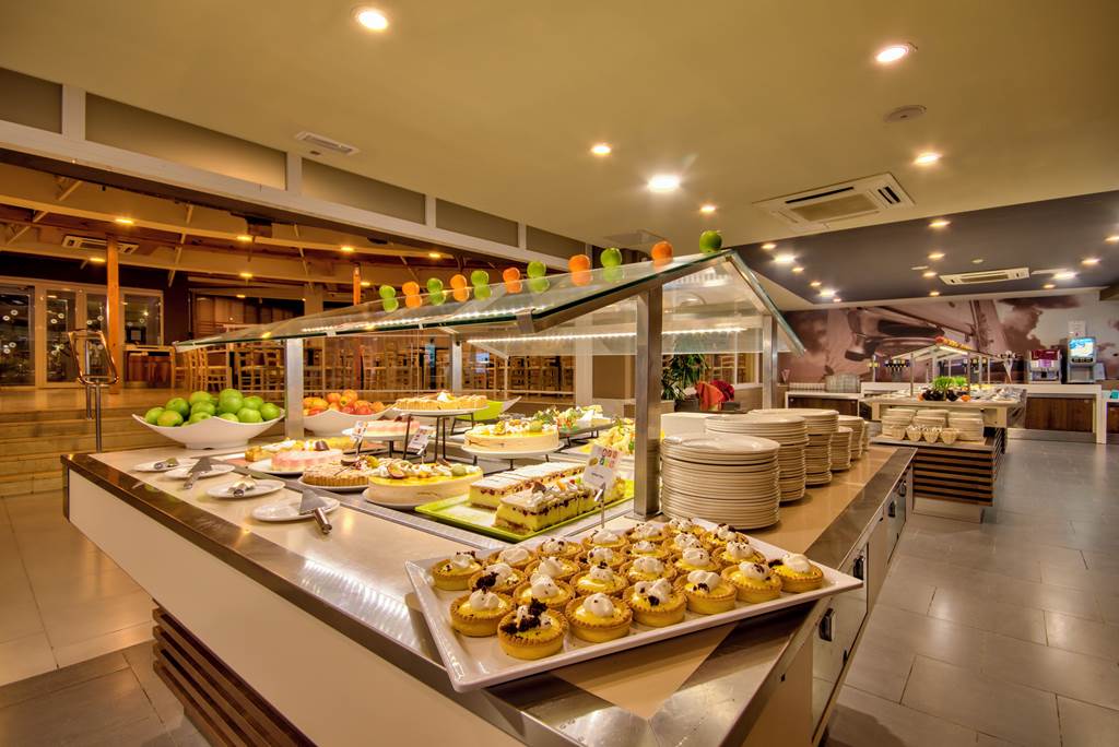 db Seabank Resort & Spa - Mellieha Bay hotels | Jet2holidays