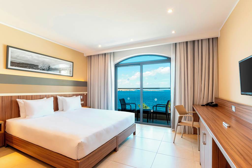 DoubleTree by Hilton Malta - St Paul's Bay hotels | Jet2holidays