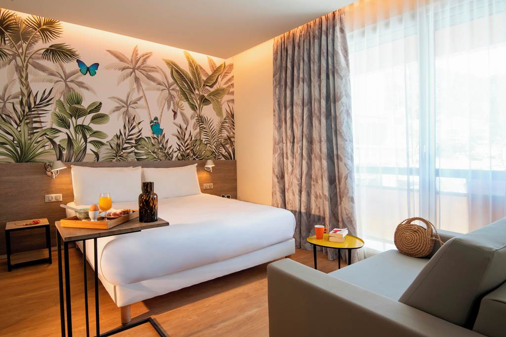 Villefranche-sur-Mer Holidays 2022 - Low Deposits, Flexible Payments ...