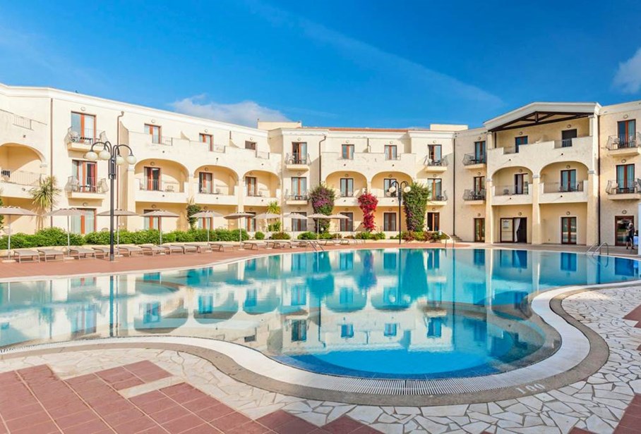 Italy Holidays & Best Deals 2025/2026 | Italy Hotels | Jet2holidays