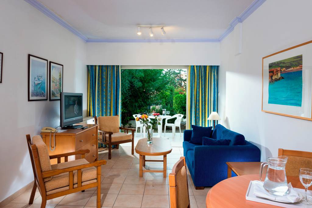 Paphos Gardens Hotel & Apartments - Paphos Resort hotels | Jet2holidays