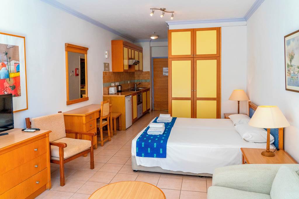 Paphos Gardens Hotel & Apartments - Paphos Resort hotels | Jet2holidays