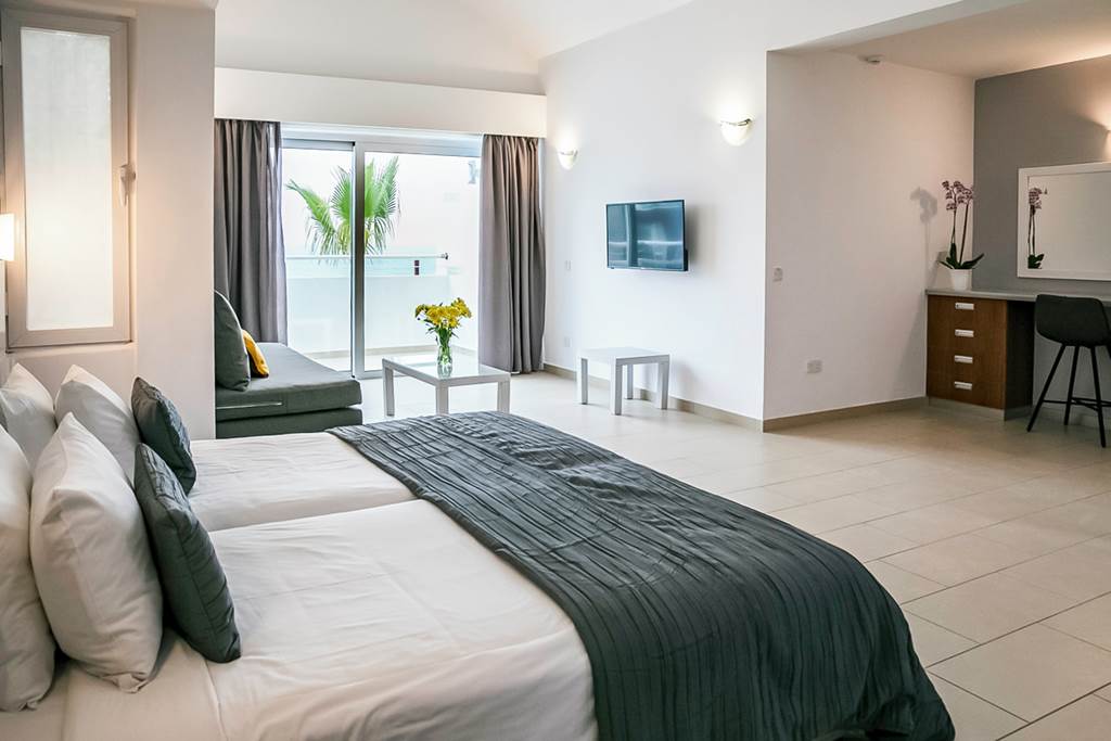Theo Sunset Bay Hotel - Coral Bay hotels | Jet2holidays