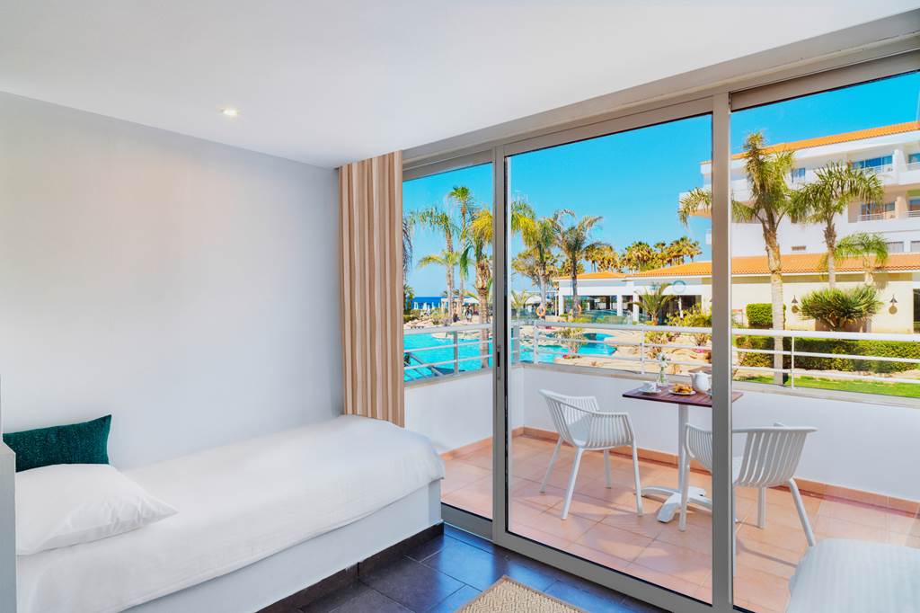 Leonardo Cypria Bay - Paphos Resort hotels | Jet2holidays