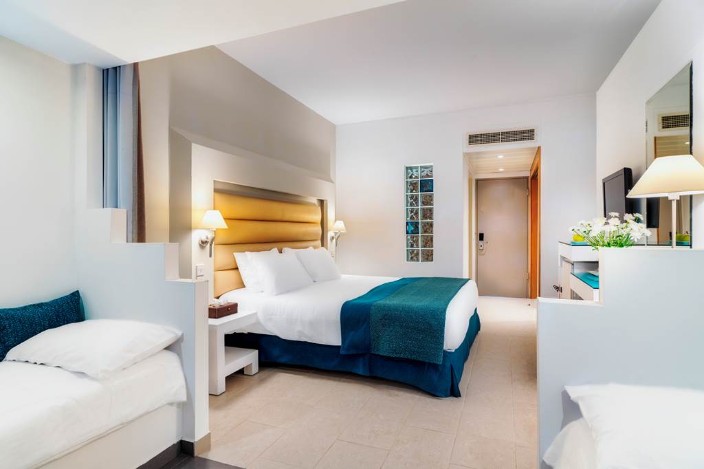 Leonardo Cypria Bay - Paphos Resort hotels | Jet2holidays