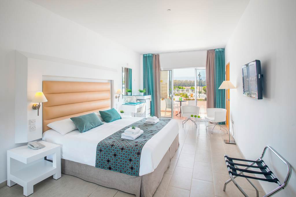 Leonardo Cypria Bay - Paphos Resort hotels | Jet2holidays
