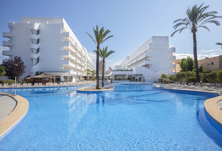 Majorca Holidays & Best Deals 2025/2026 | Majorca Hotels | Jet2holidays