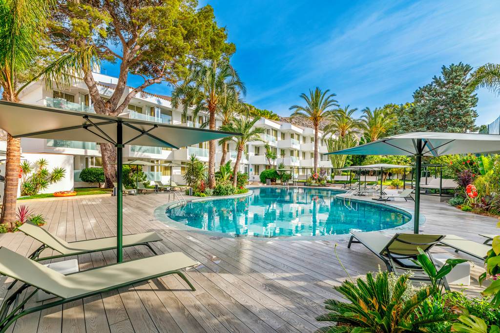 Hotel Illa d'Or & Illa d'Or Club Apartments - Puerto Pollensa hotels ...