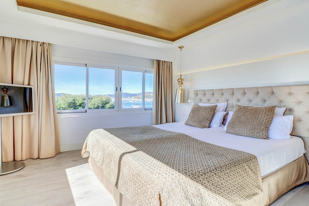 Hotel Illa d'Or & Illa d'Or Club Apartments - Puerto Pollensa hotels ...