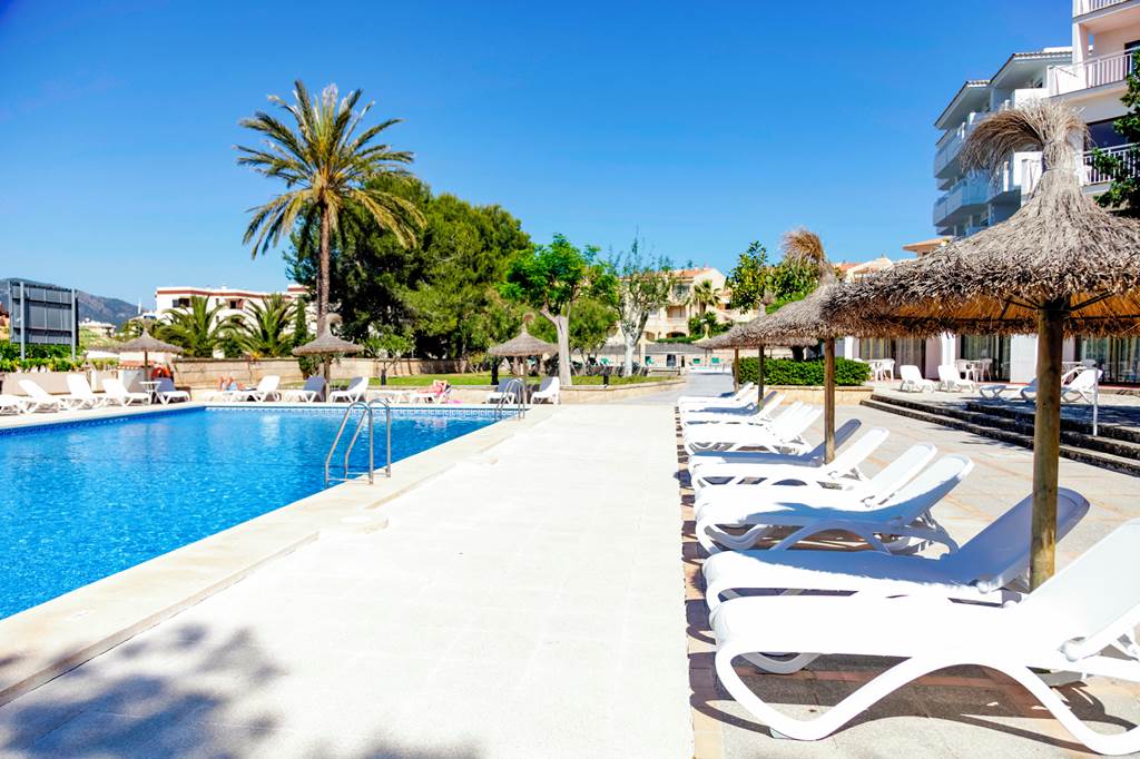 Hotel CasaBlanca - Santa Ponsa hotels | Jet2holidays