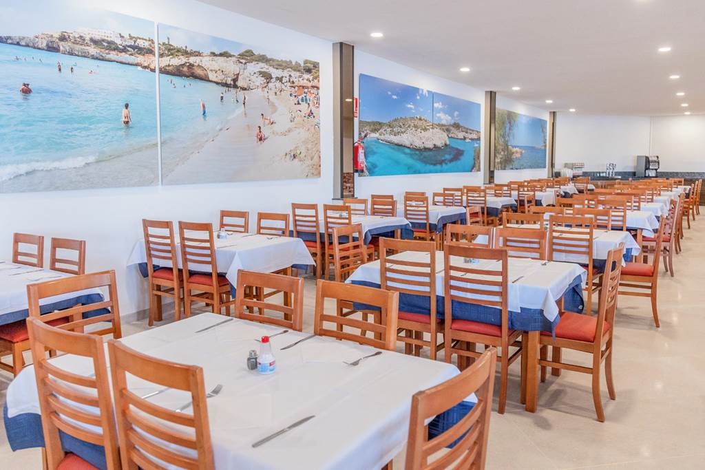 Club Cala Romani - Calas De Mallorca hotels | Jet2holidays