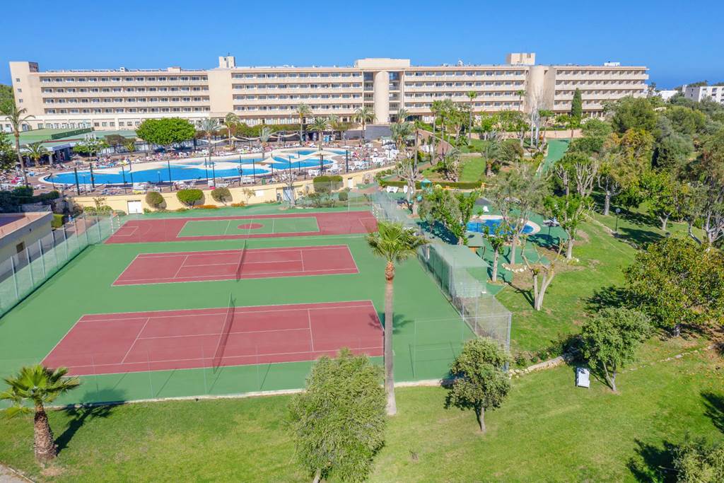 Club Cala Romani - Calas De Mallorca hotels | Jet2holidays