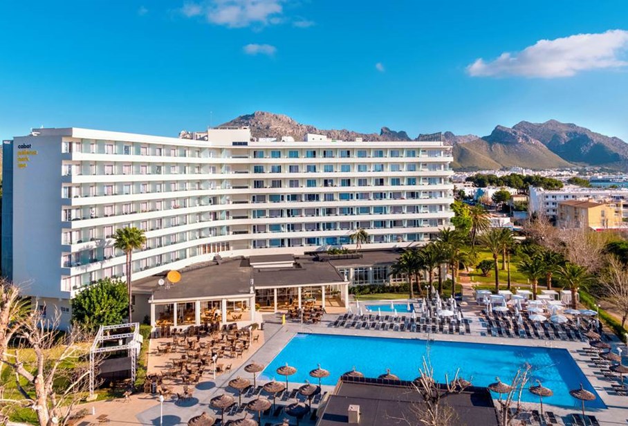 Majorca Holidays & Best Deals 2025/2026 | Majorca Hotels | Jet2holidays