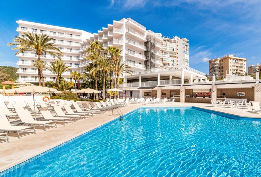 Majorca Holidays & Best Deals 2025/2026 | Majorca Hotels | Jet2holidays