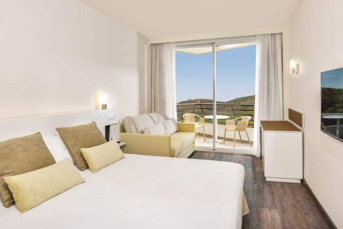 Sol Barbados - Magalluf Hotels | Jet2holidays