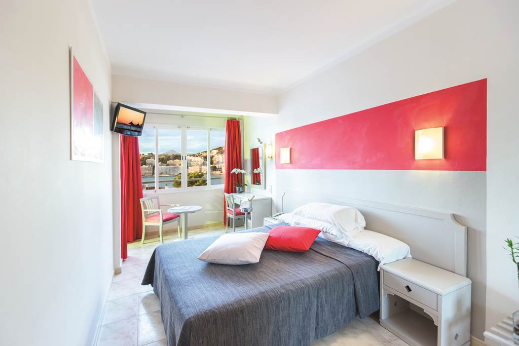 Hotel Playas del Rey - Santa Ponsa hotels | Jet2holidays