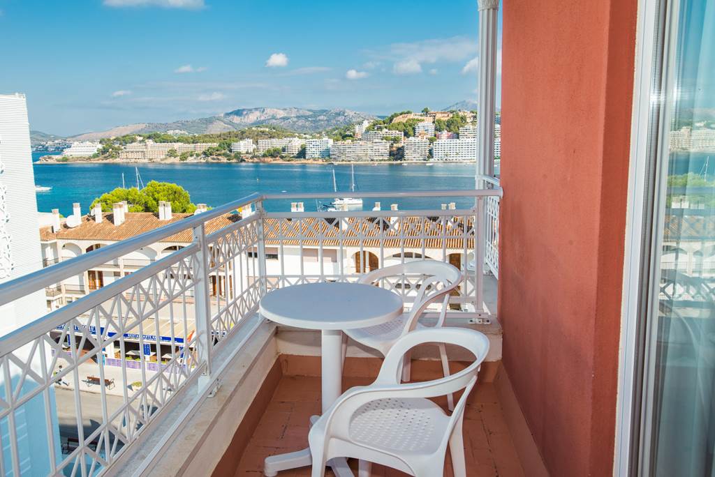 Hotel Playas del Rey - Santa Ponsa hotels | Jet2holidays