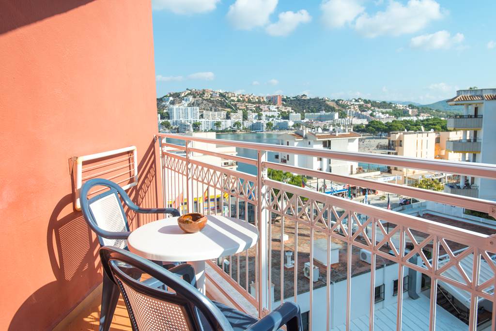 Hotel Playas del Rey - Santa Ponsa hotels | Jet2holidays