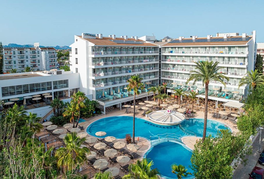 Majorca Holidays & Best Deals 2025/2026 | Majorca Hotels | Jet2holidays