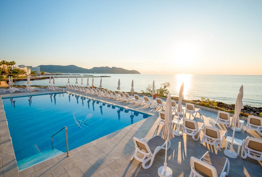 Majorca Holidays & Best Deals 2025/2026 | Majorca Hotels | Jet2holidays