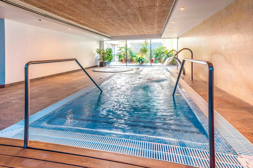 Aimia - Puerto Soller hotels | Jet2holidays