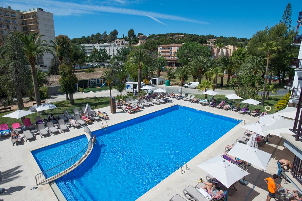 FERGUS Bermudas - Palma Nova hotels | Jet2holidays