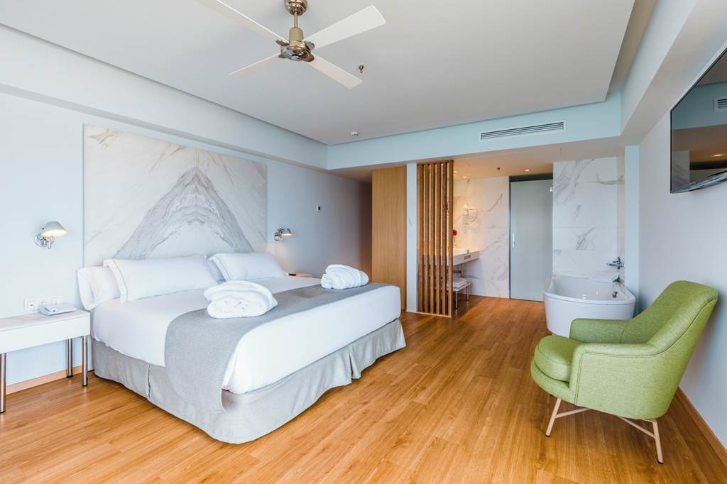 Talayot Hotel - Cala Millor hotels | Jet2holidays