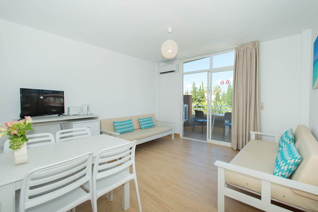 Bei Juan Club Sa Coma Apartments - Sa Coma hotels | Jet2holidays