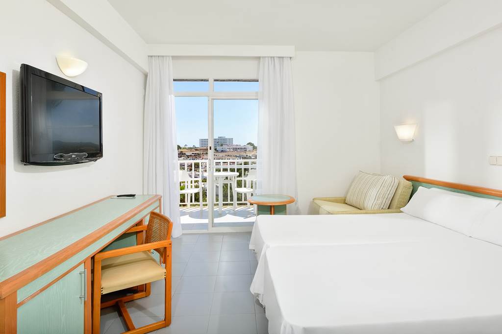 AluaSun Cala Antena - Calas De Mallorca hotels | Jet2holidays