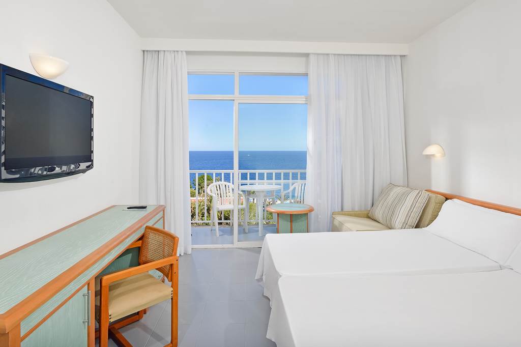 AluaSun Cala Antena - Calas De Mallorca hotels | Jet2holidays