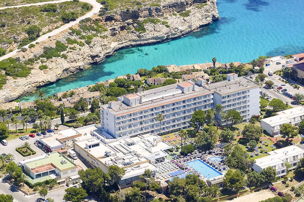 AluaSun Cala Antena - Calas De Mallorca hotels | Jet2holidays