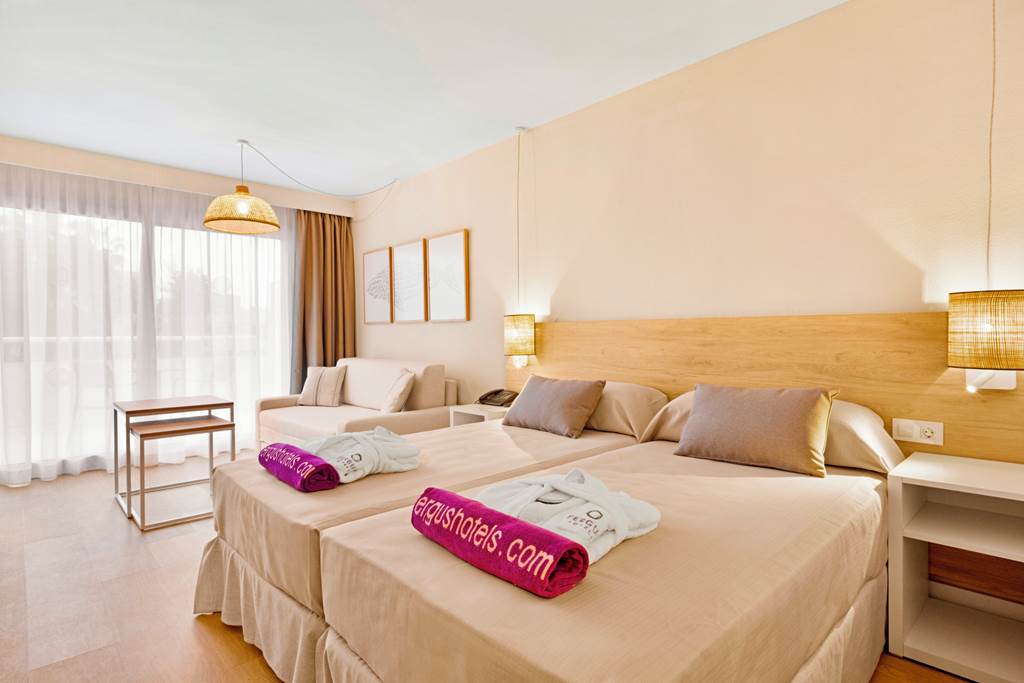 FERGUS Club Palmanova Park - Palma Nova hotels | Jet2holidays
