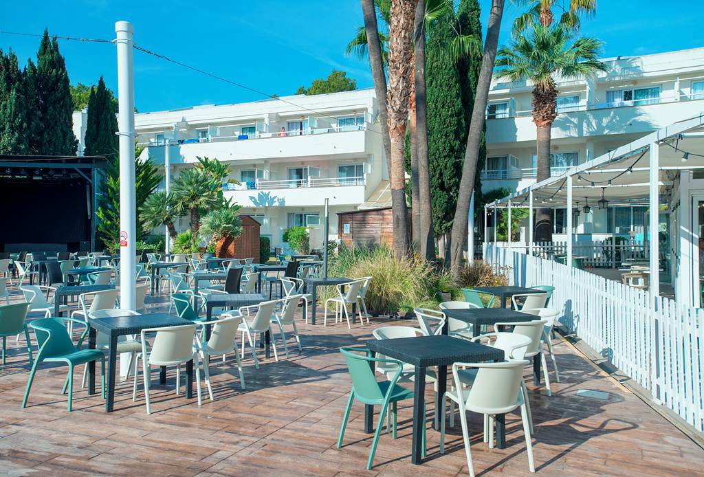 FERGUS Club Palmanova Park - Palma Nova hotels | Jet2holidays