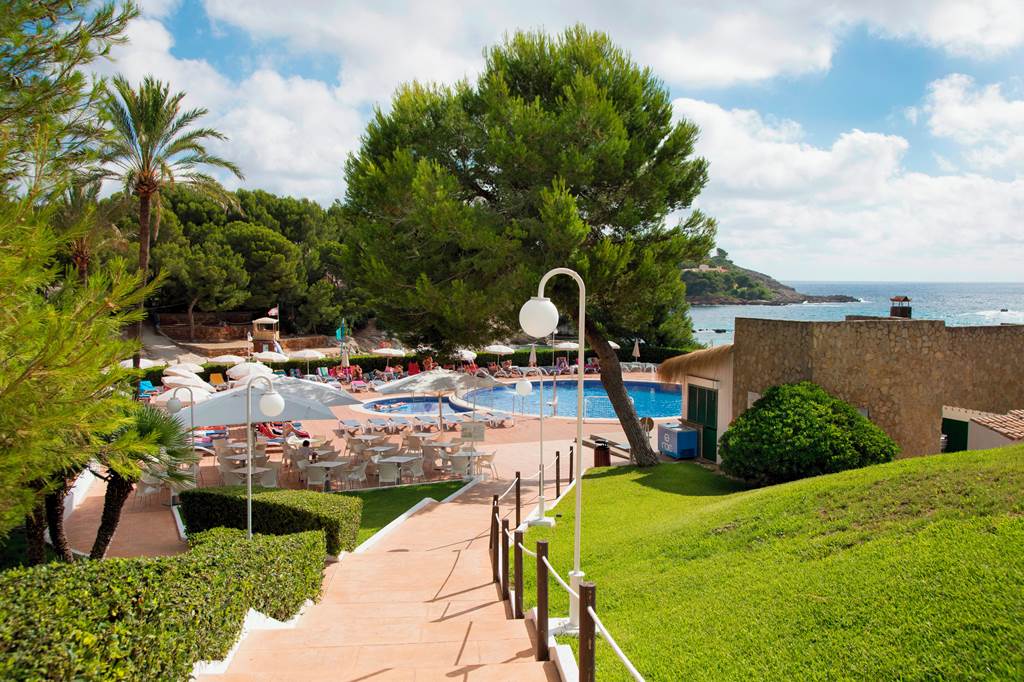 AluaSoul Carolina - Font De Sa Cala hotels | Jet2holidays