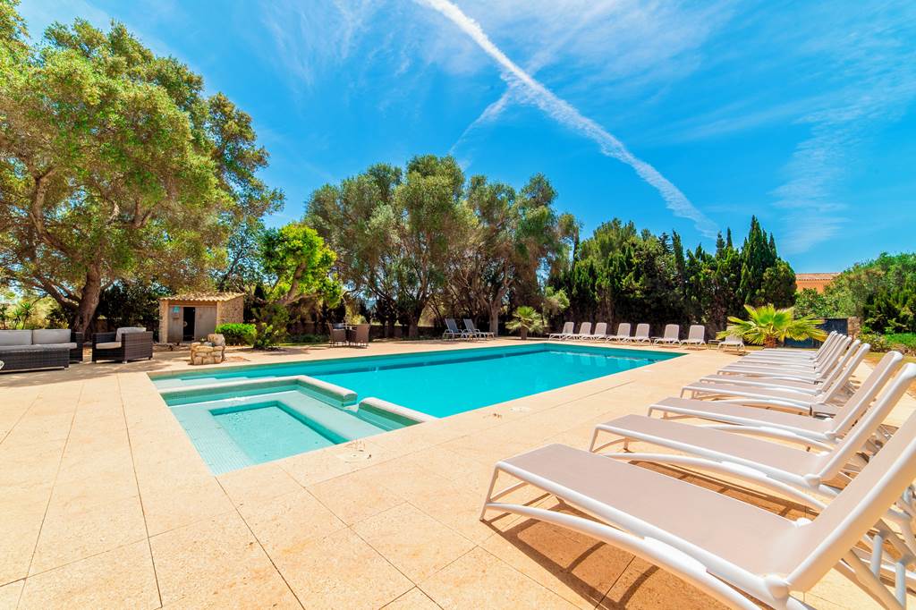 Pula Golf Resort with 4 rounds of Golf Included - Costa de los Pinos ...