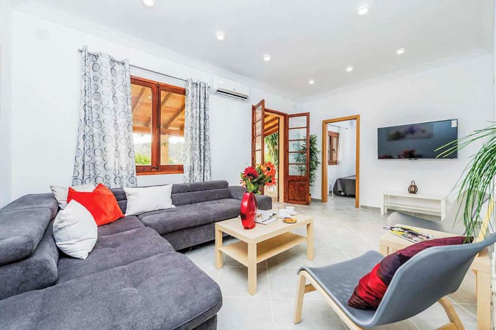 Villa Can Salas Gran Pollensa | Jet2Villas | Jet2holidays